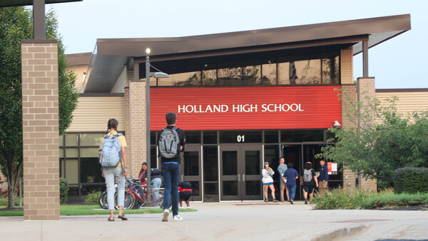 Early College - Our Schools - Holland Public Schools